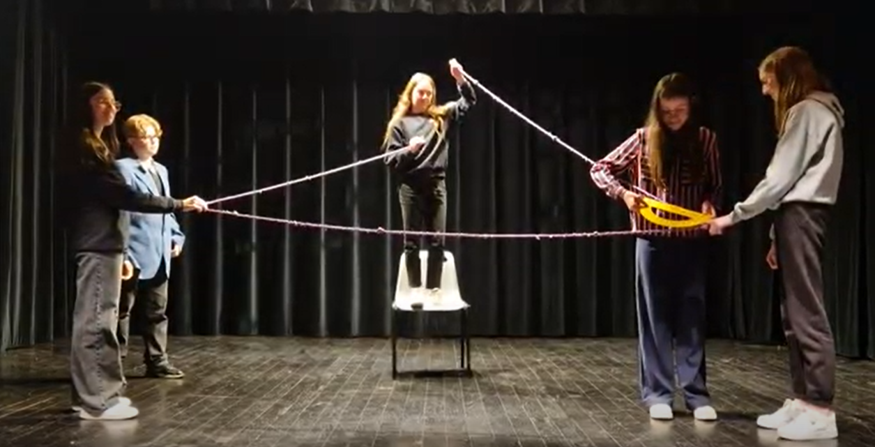 LES ÉLÈVES DE 4ÈME EN ATELIER THÉÂTRE-MATHÉMATIQUES - Enseignement ...